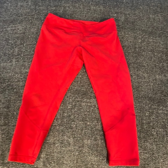 Zella | Pants & Jumpsuits | Red Capris | Poshmark
